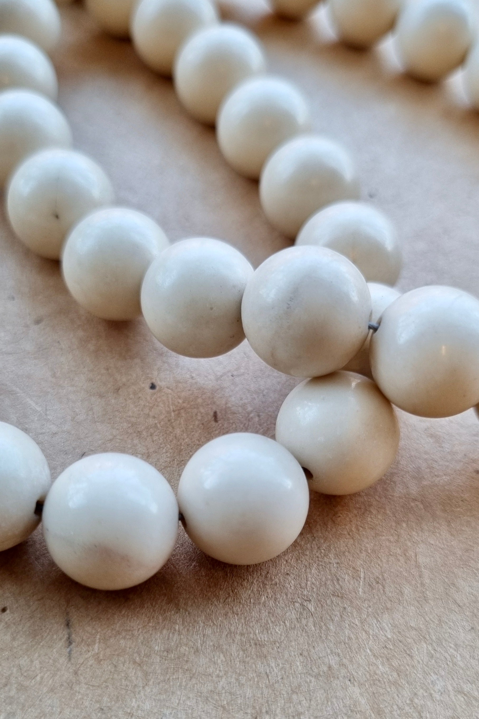 FORMENTERA CREMA JASPER BEADS – AURUM + GREY