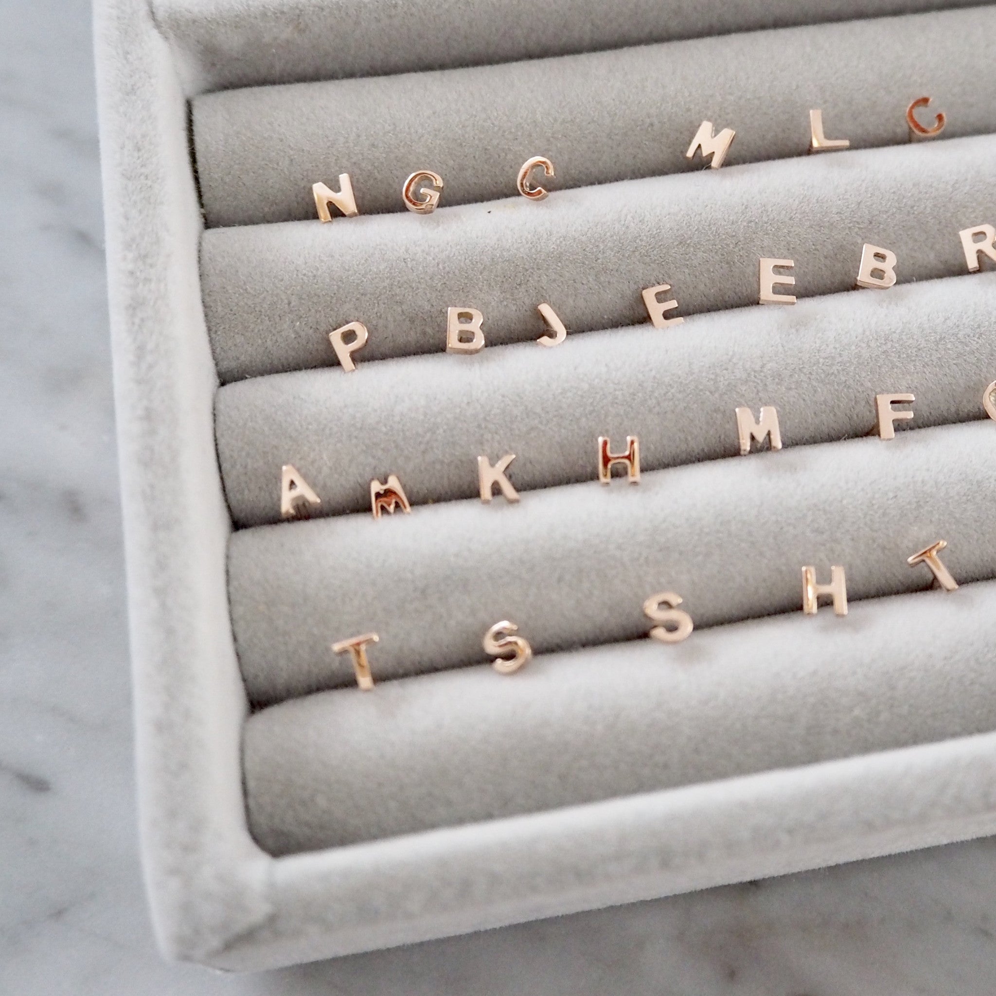 AURUM + GREY INITIAL STUD